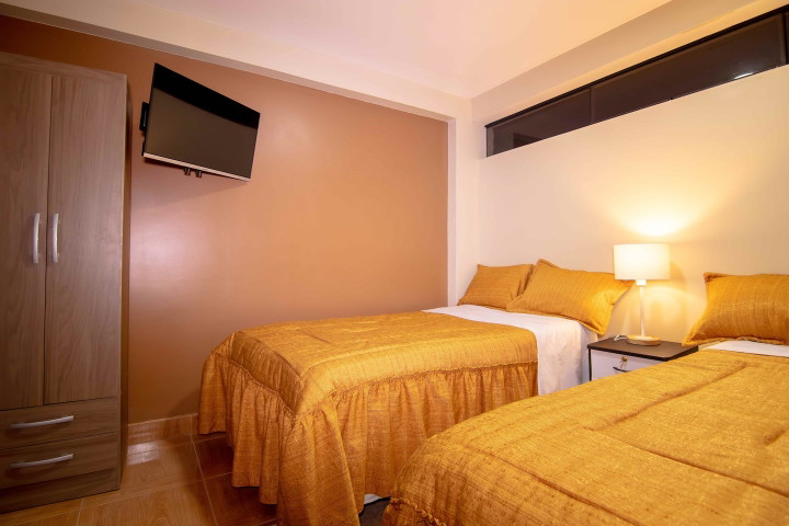 Spacious Apartment For Businesses, Sleeps 10 - Juliaca