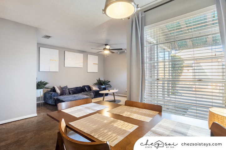 1br Workspace St  Edwards  Near Soco Austin - Texas