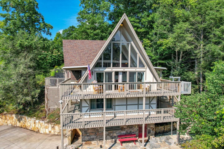 Fall Views/4 Bedrooms/ober Gburg/ Hot Tub/arcade - Gatlinburg, TN