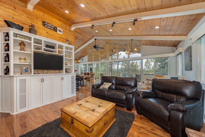 Forest Psalm -4 Br/3 Ba Plus Rec Room - Arnold, CA