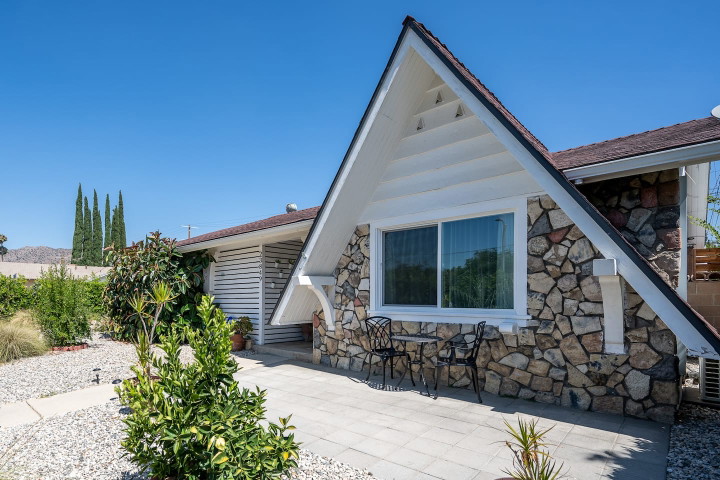 Newly Remodeled Cozy Studio. King Bed, Disinfected - Calabasas, CA