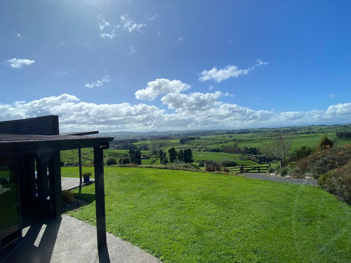 Guesthouse W/ Stunning Cambridge & Karapiro Views - Cambridge