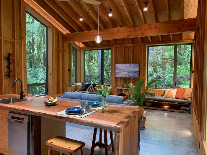 New* Custom Driftwood Cabin In The Rainforest - Tofino