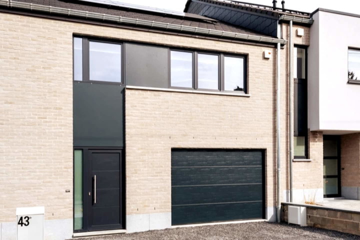 Maison Dans Un Quartier Calme + Place De Parking - Liège