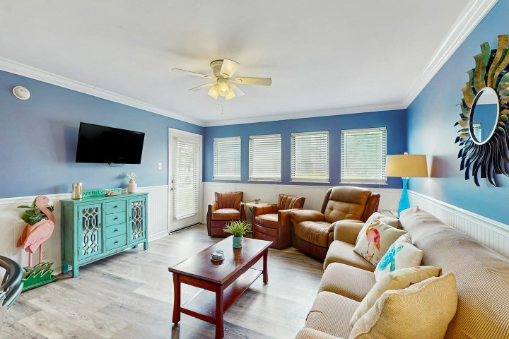 Myrtle Shores Retreat - Surfside Beach, SC