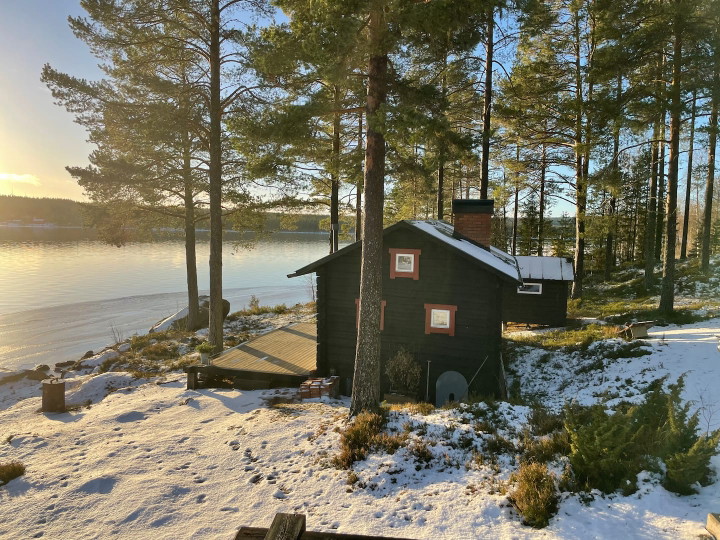 Cabin Near The Lake - Sweden