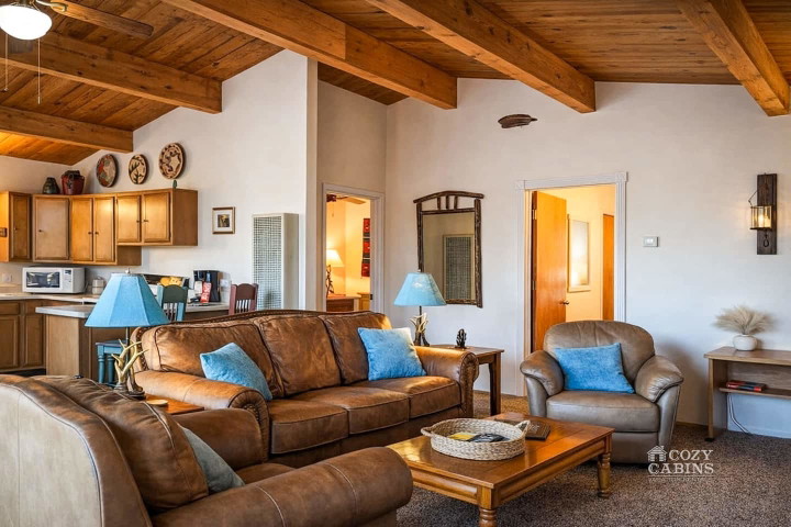 Spacious Deck In Town- Fireplace + A Peaceful View - New Mexico