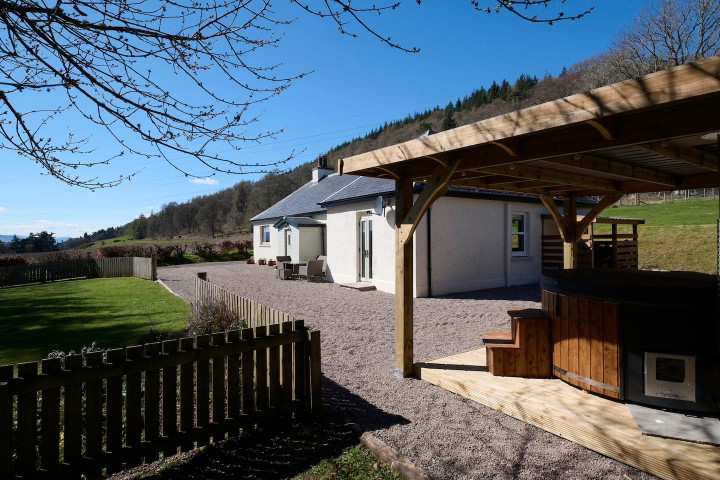 Glenview Cottage With Hot Tub Near Loch Ness - Loch Ness