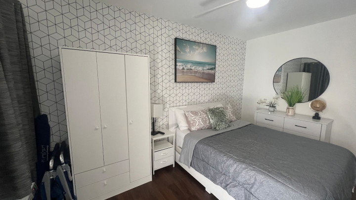 North Beach Small Apartment - North Miami Beach, FL