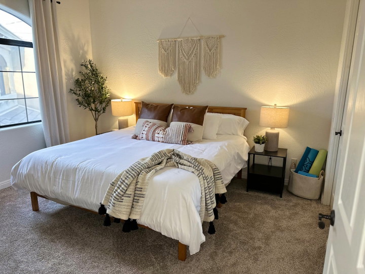Stylish Condo W/ Pool-jacuzzi- Walk To Old Town - La Quinta, CA