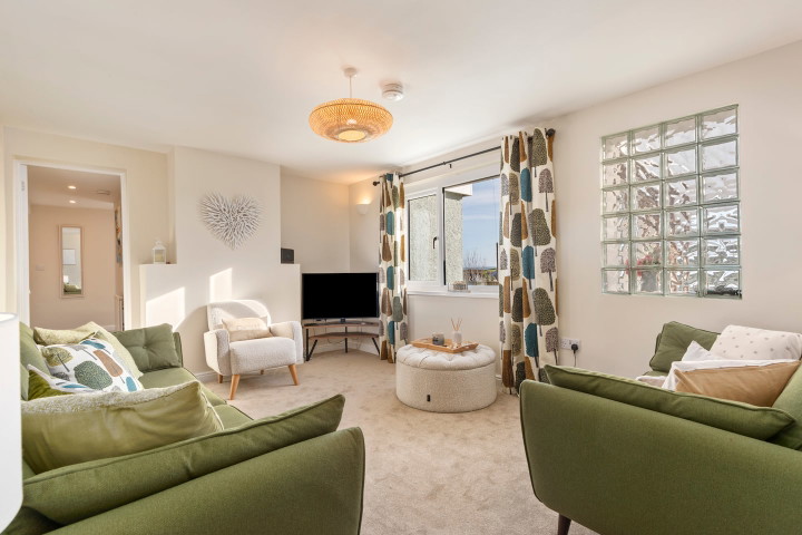 Gorse Cottage - Sea Views, Village Centre - Tenby