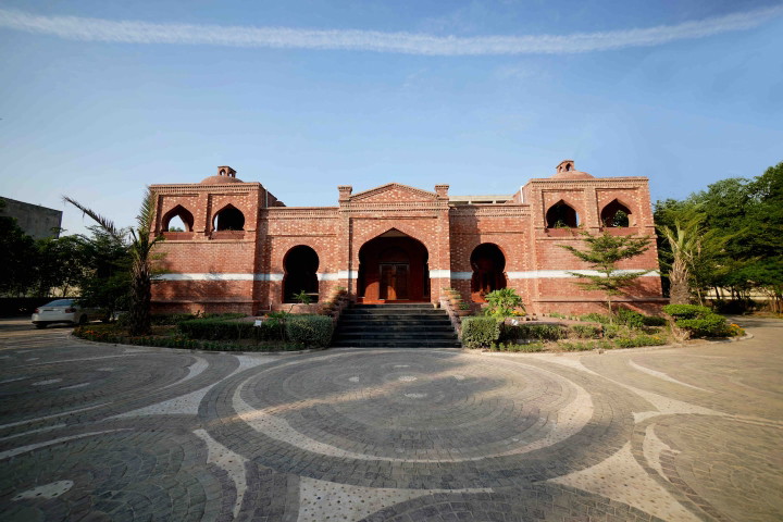 Pine Villa - Lahore