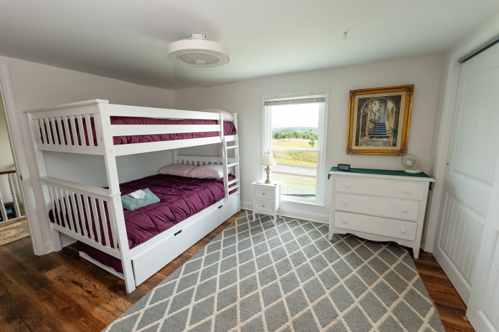 Large Family Beautiful Bellhaven Bedfordridgetop - Bedford, VA