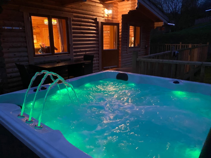 The Farmers Den River Garry Lodges With Hot Tubs. - Blair Atholl