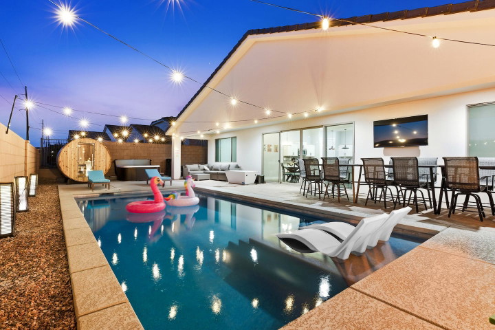 Cold Plunge-sauna-game Room-heated Pool-fire Pit - Mesquite, NV