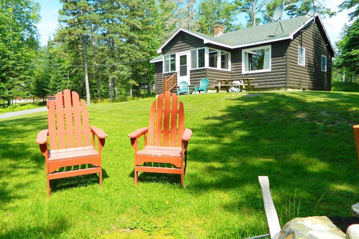 Rangeley Manor B | Shared Rangeley Lake Access - Rangeley, ME