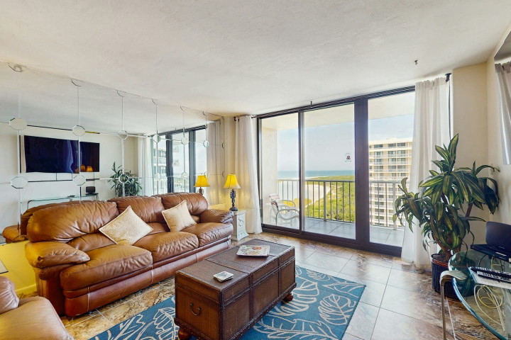 Waterview Condo With Shared Pool Pickleball & Wifi - Marco Island, FL