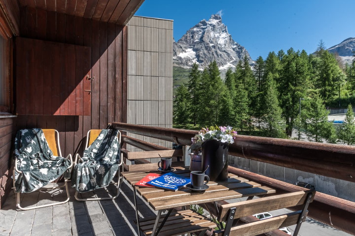 Il Cervino Sul Terrazzo - Valtournenche