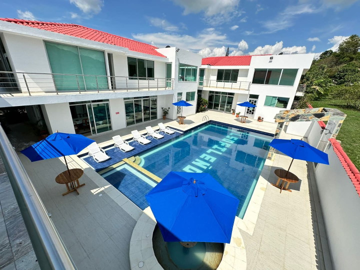 Villa Moderna Con Piscina Privada - Anapoima