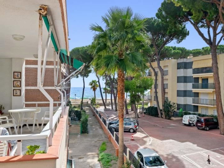 Piso A 50 M De La Playa Con Parking Privado - Cambrils