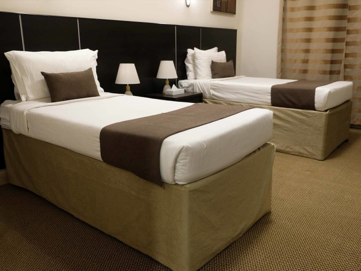 Hussain Biyari Hotel, Quad Room 1 - Mecca, Saudi Arabia