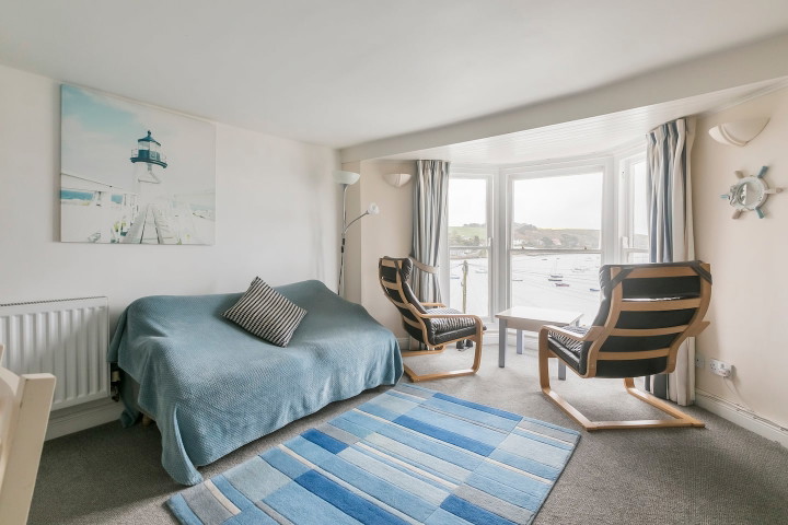 Crows Nest. Harbour-front. With Private Parking. - Falmouth