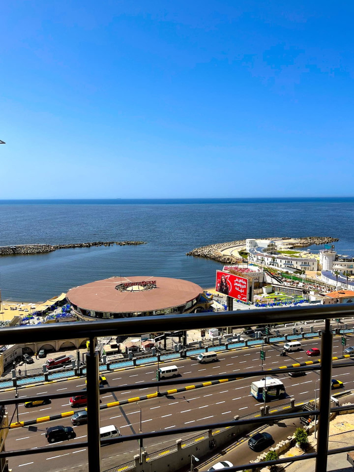Apartment Directly On The Sea In The Zoubat Mustafa Kamel Buildings - Alexandria