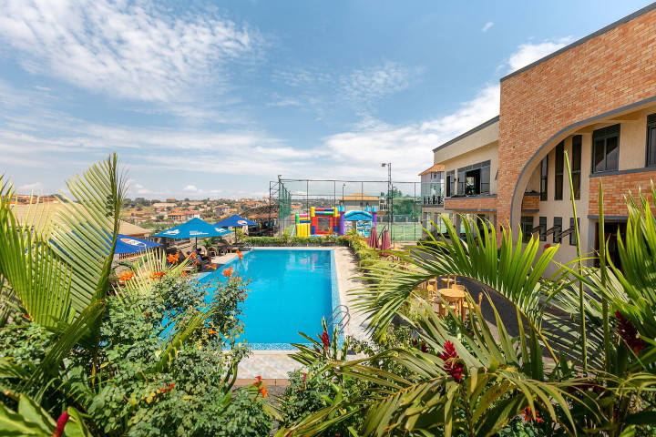 Luxury Vacations With Pool, Gym, Bar And Fastwifi - Kampala