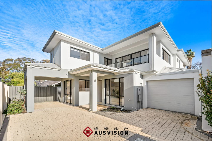 Perth Splendor: Unique 5 Br, 5 Bath Dream House - Perth