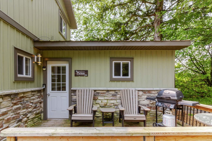 Westlake Picton Lodge; 1 Beach Pass To Sandbanks! - Prince Edward County