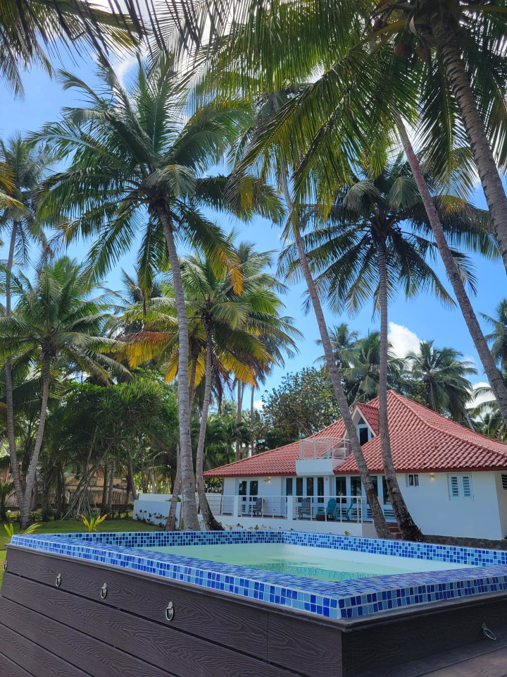 Cayenas Beachfront Family Villa (Game Room & Wifi) - Dominican Republic