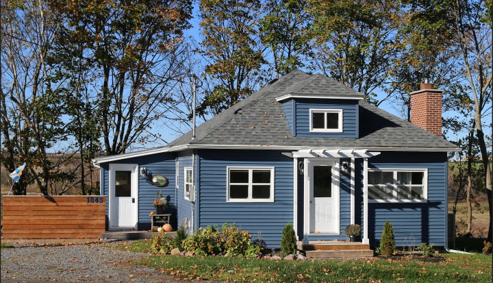 Riverside Cottage In Wine Country With Sunset View - Nova Scotia