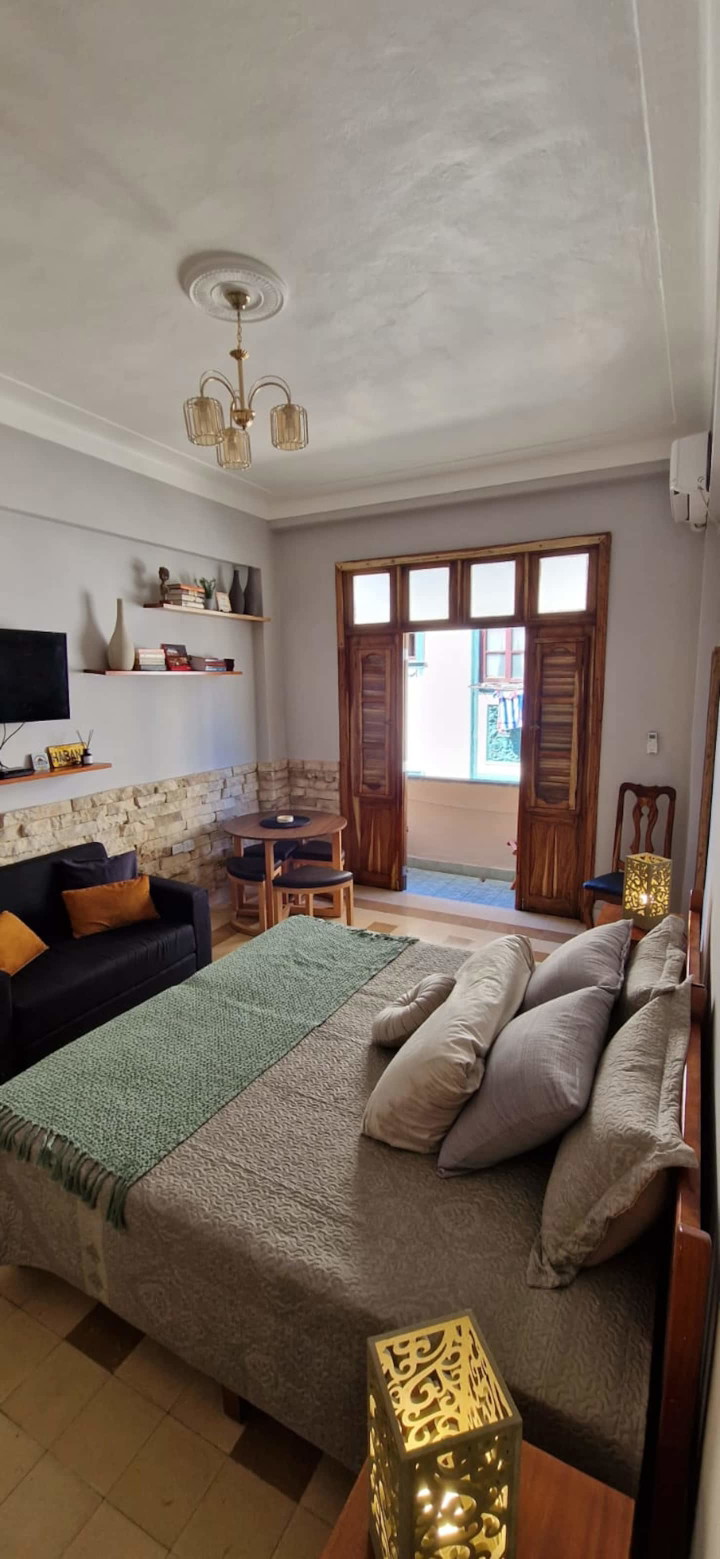 Apartment In Parque Central - Havana