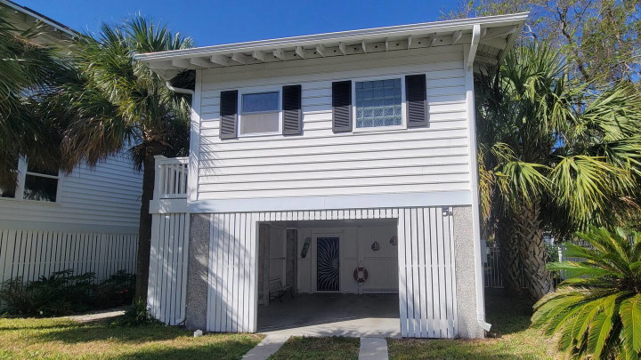 The Zabana Cottage - A Couples Retreat - Bungalow - Wilmington Island, GA