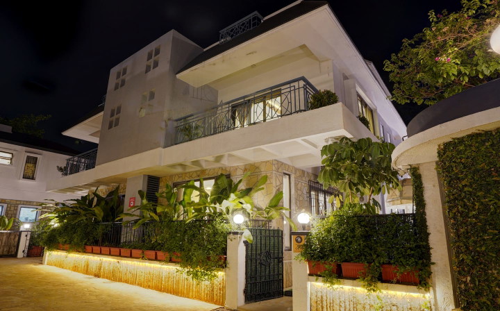 The Luxe Haven: 2-bhk Villa With Pool & Balcony - Lonavla