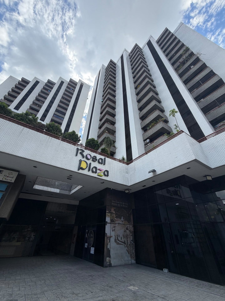 Apto Cómodo, Impecable, Céntrico Y Funcional. - Caracas