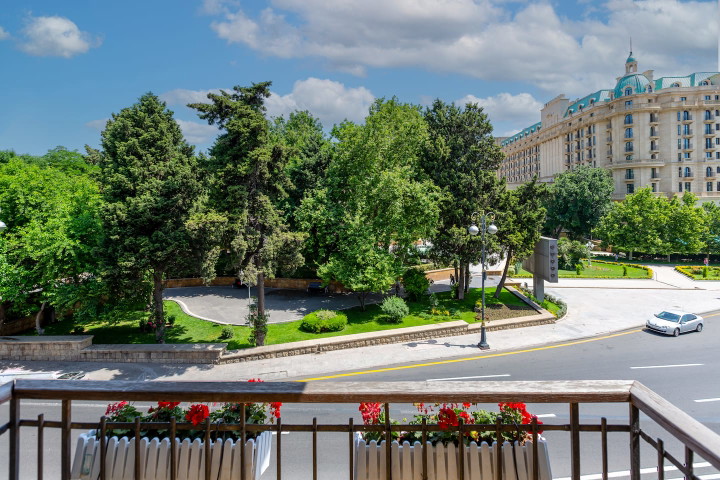 Formula Apartment With Balcony & Sea View - Baku