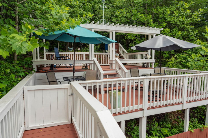 Travelers Nest~pet Friendly Woodsy Family Retreat - Travelers Rest, SC