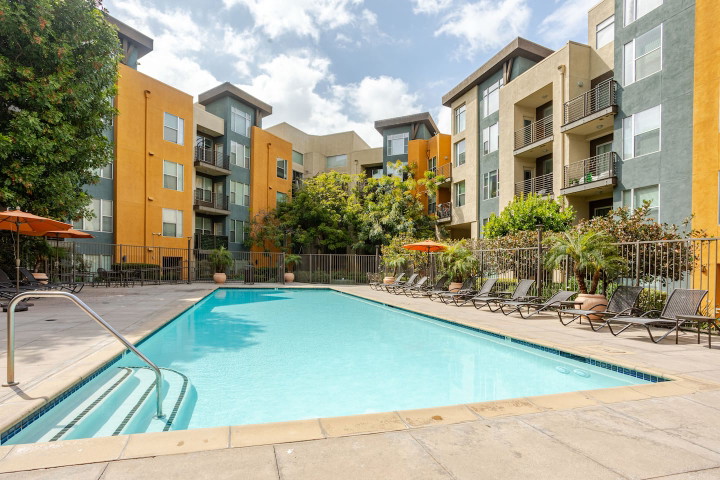 2br/2ba Near Sofi & Lax | Pool - Redondo Beach, CA