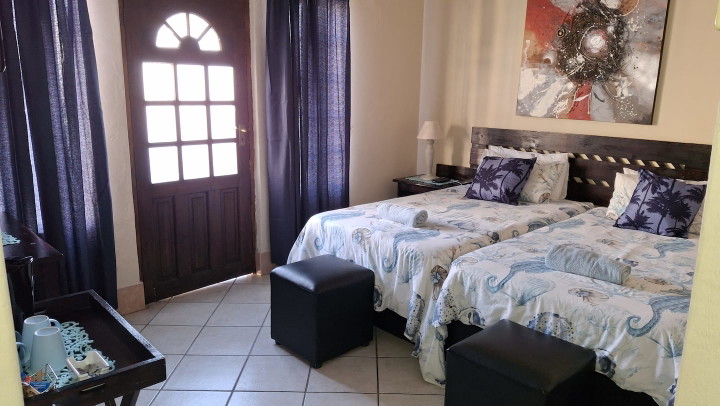Hillbillion Estate Room 5 - Port Shepstone