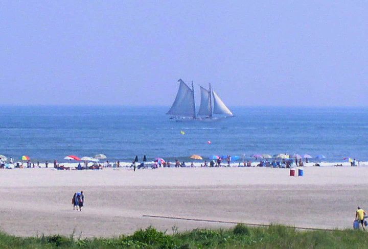 Ocean Front Condo-million Dollar View, Pool, Wifi, Balcony-location Location!! - New Jersey