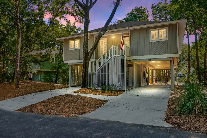 4br/3 Ba Getaway W/ Golf Cart Included - Isle of Palms, SC