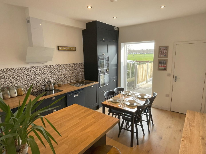 Modern 3 Bed | Free Parking - Yorkshire
