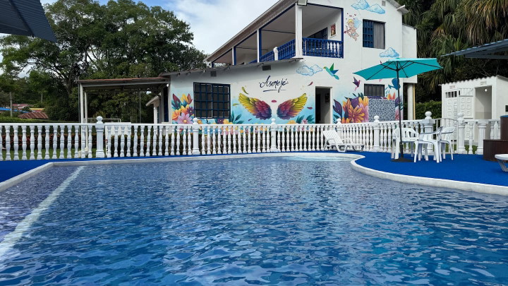 Quinta Con Jacuzzi, Cancha De Fútbol Y Bolirana - Girardot