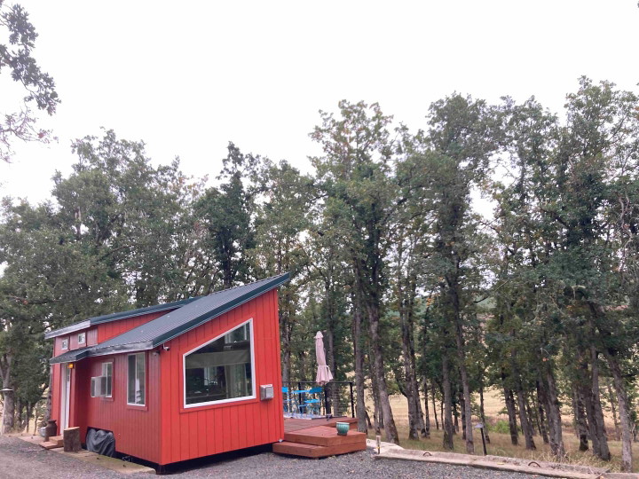 Tiny House In A Quiet Oak Grove - Oregon