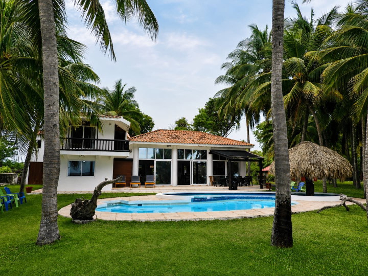 Oceanfront House, Monterrico, Jaibas - Guatemala