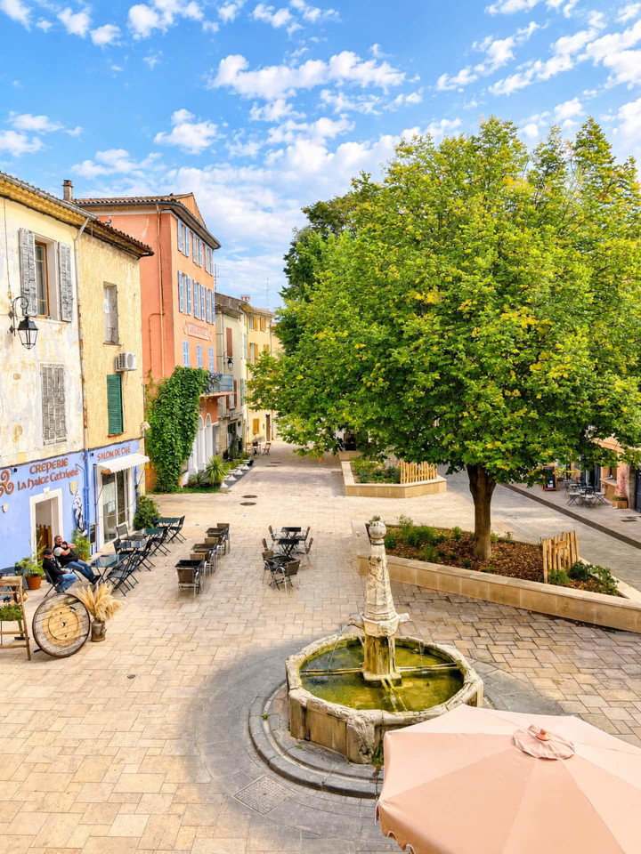 Entire Apartment, 50 M² · Air-conditioned - Brignoles