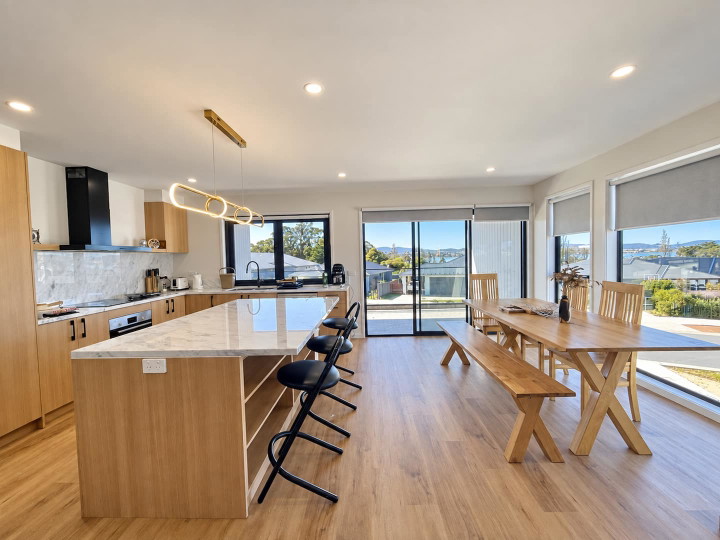 Modern 3br Lagoon View | 10 Mins To Hobart Airport - Hobart
