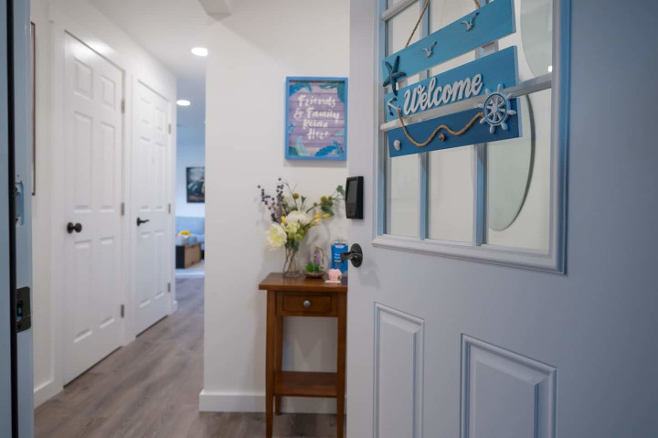Private Suite | Close To Stadium | Free Parking - Burien, WA