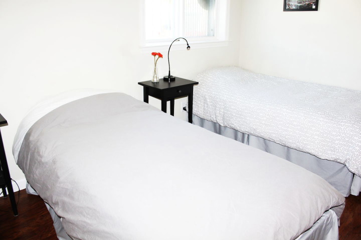 2br/1ba Modern W $25/day Parking Option Cars <17ft - San Francisco, CA